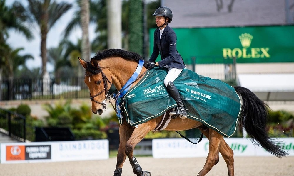 Champagne & Cholocate: The Perfect Combination! Laura Chapot & Chandon ...