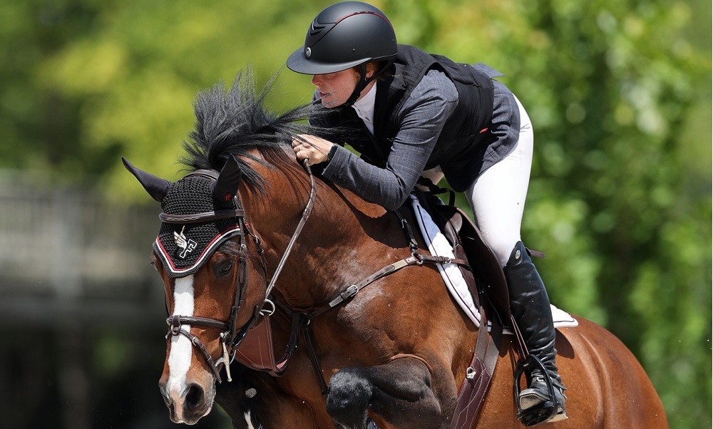 Lauren Fischer & Hello Besi Show their Form in the $25,000 Hits Grand ...