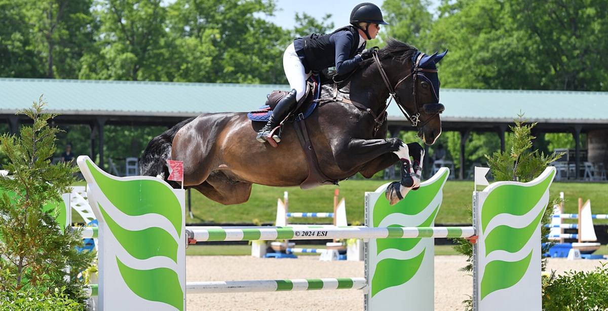 Morgan Ward & Jiran R Claim the Blue Ribbon in the $24,500 Horseflight ...