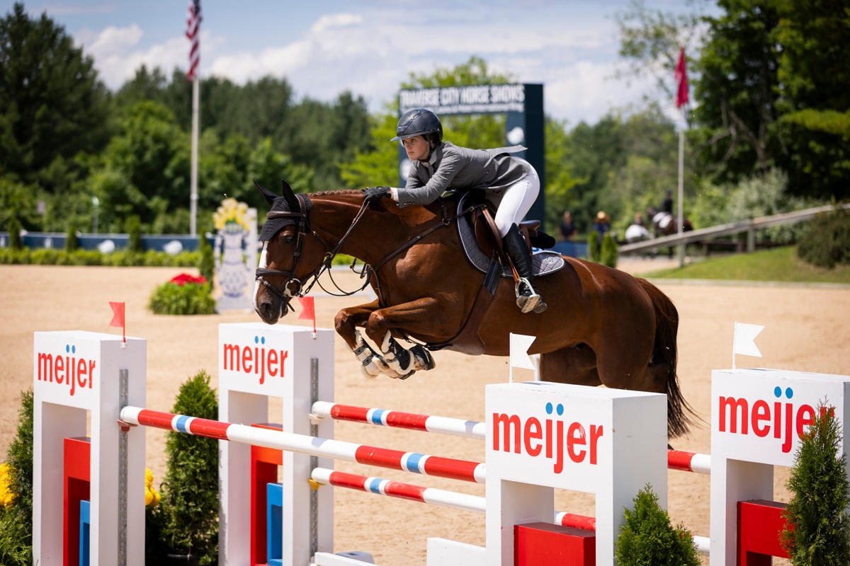 Daisy Farish Dominates with Quala vd Rollebeek in the $32,000 Welcome ...
