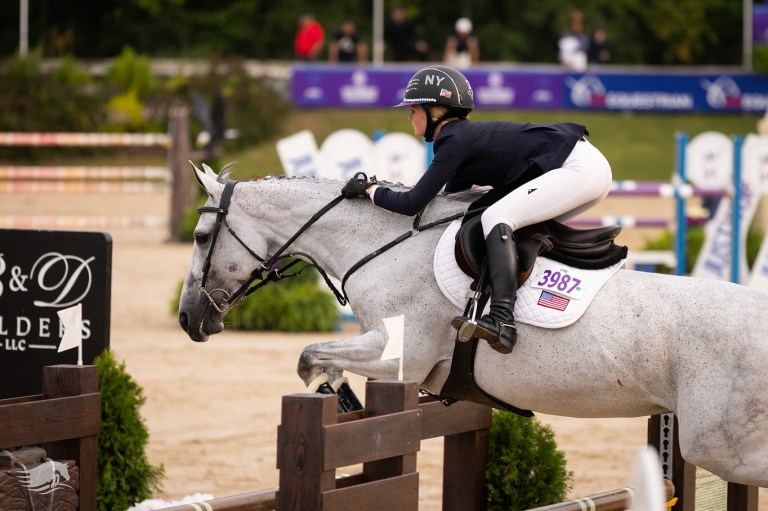 Eva Mackenzie, Kaitlyn Linck, Naomi Cates & Agatha Lignelli Fly to ...