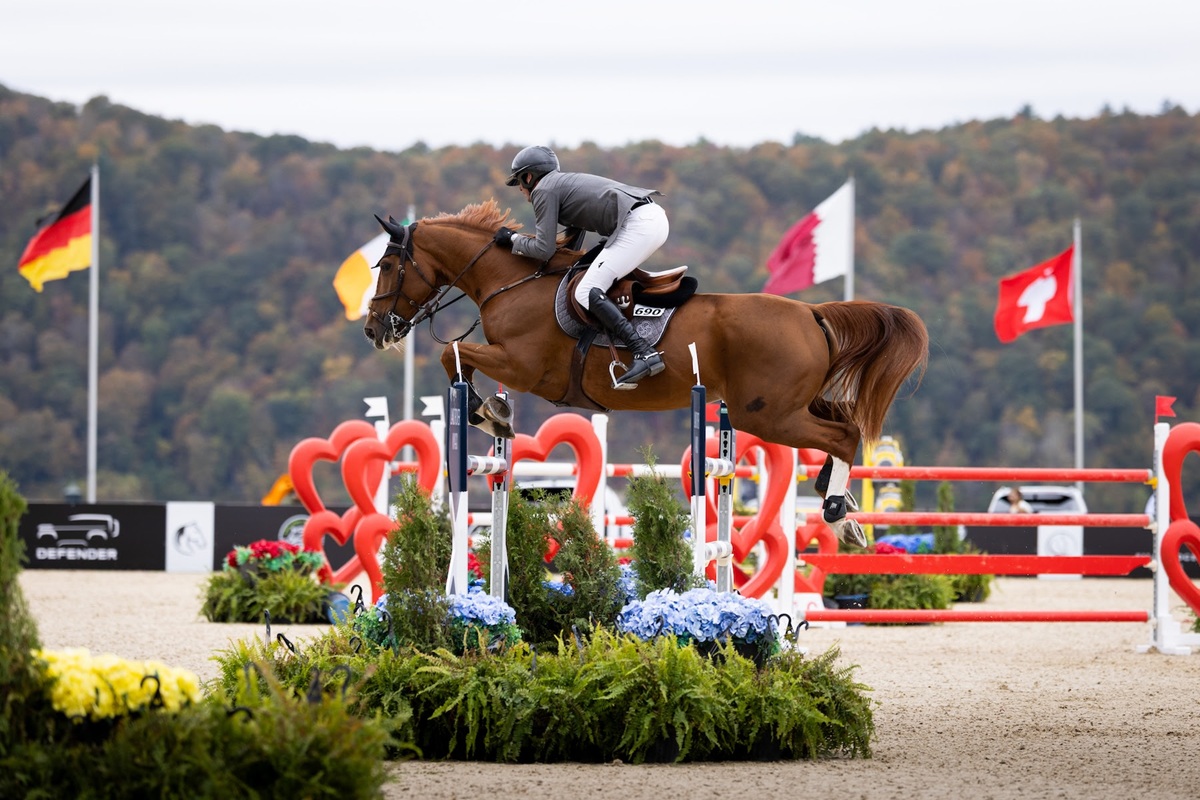 Spencer Smith Closes Highlands Horse Show Winning the $40,000 Land ...